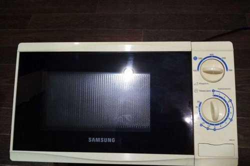 Микроволновая печь Samsung MW61FR