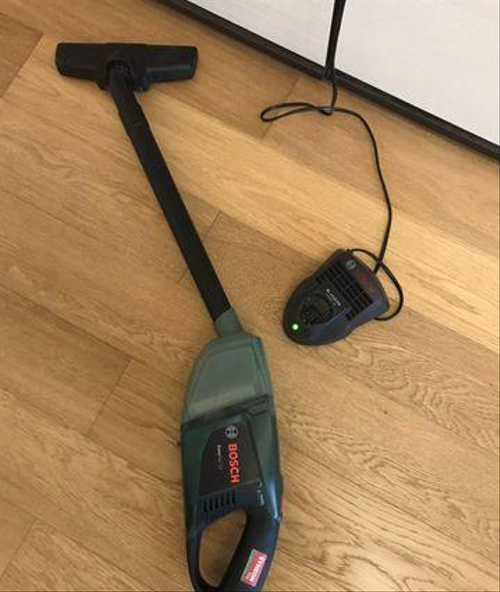 Ручной пылесос Bosch EasyVac 12