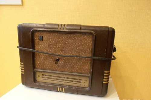 Радиоприемник Radiotechnika T755 ламповый СССР