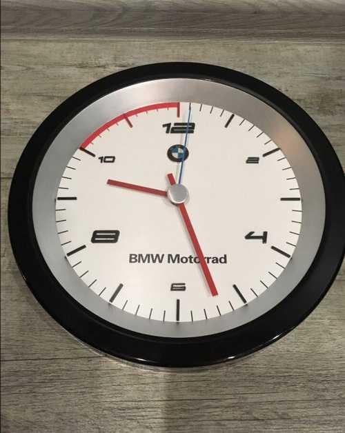 Настенные часы BMW Mercedes-Benz Skoda