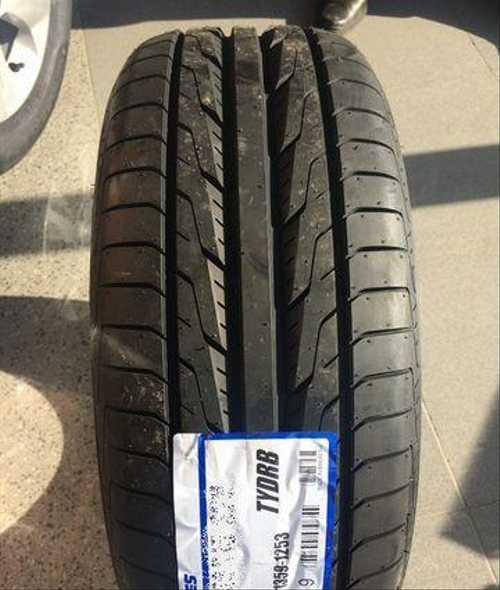 Шины тойо 17. Toyo DRB 225/50 r17. Toyo DRB 215/55 r16. Шина Toyo DRB 225/50 r17 94v. Toyo DRB 215 50 17.