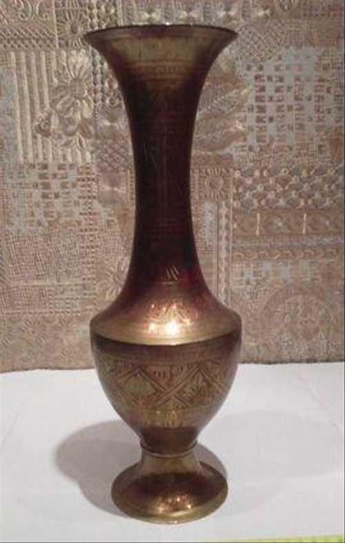 Металлическая ваза. Индия