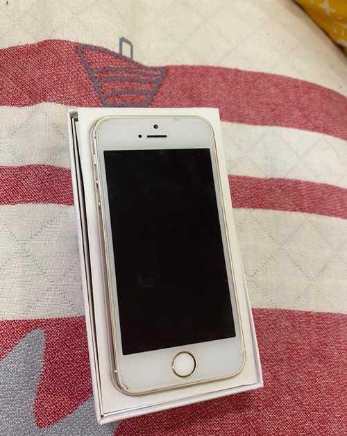 Телефон iPhone 5s gold 32g
