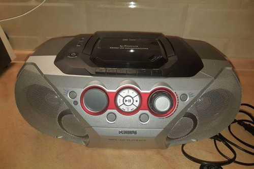 Магнитола Philips AZ 3067 с динамическим усилением