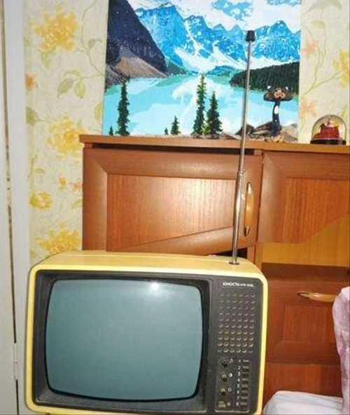 Телевизор юность СССР