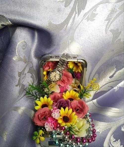 Декоративная шкатулка с цветами