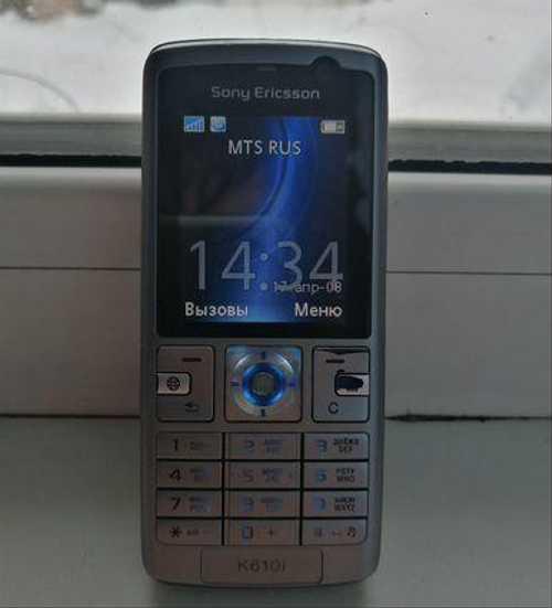 Телефон Sony Ericsson K610i