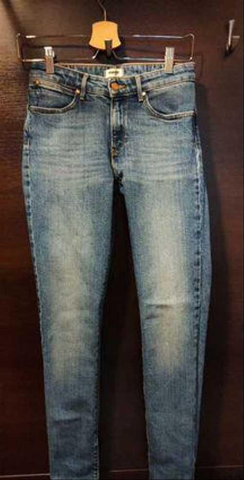 Джинсы Wrangler женские