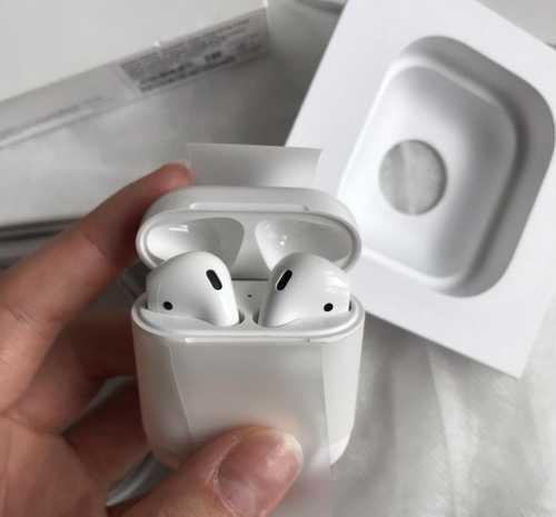 Новейшие Airpods2 с чехлом