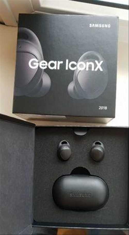 Gear iconx 2018