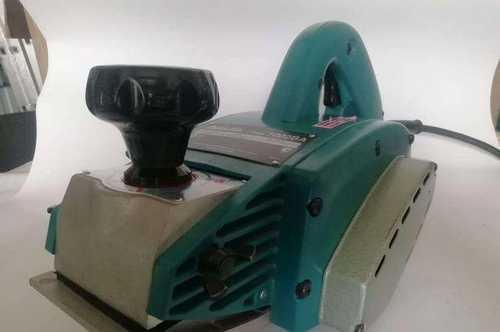 Электро рубанок Makita 1002BA
