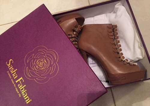 Новые, кожаные, летние ботильоны, Sasha Fabiani