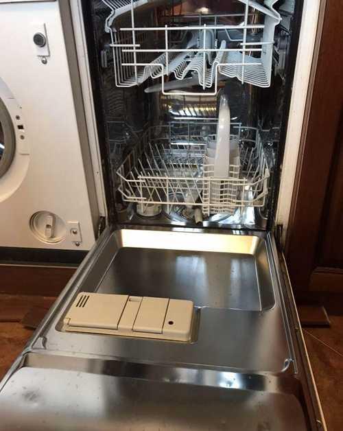 Посудомоечная машина Electrolux ESL 4120