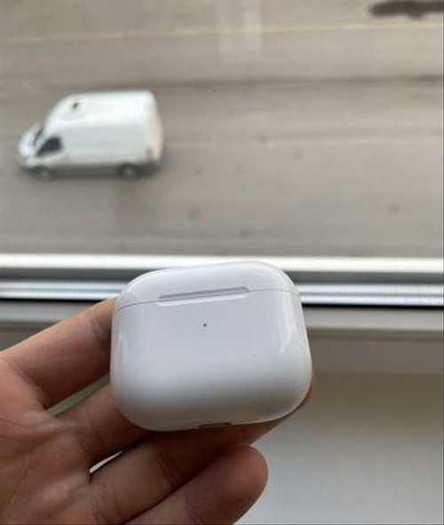 Айрподс 3 оригинал. AIRPODS 3 оригинал. Аирподс 3 коробка оригинала. Аирподс 2 оригинал.