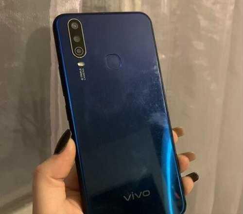 Продам телефон Vivo Y12
