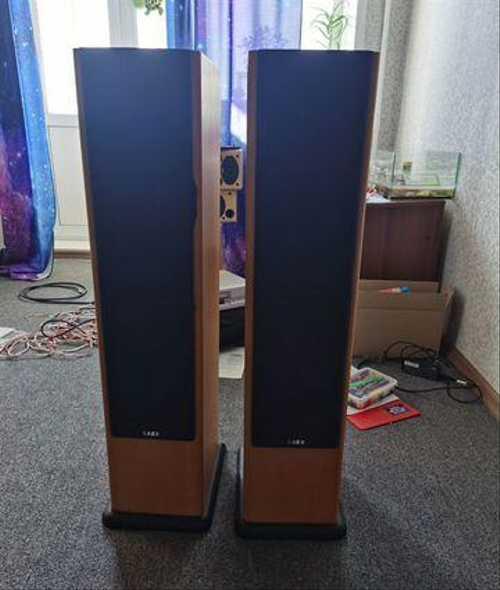 Acoustic energy aesprit 309