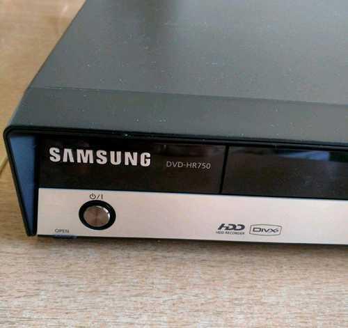 DVD/HDD-плеер SAMSUNG DVD-HR750