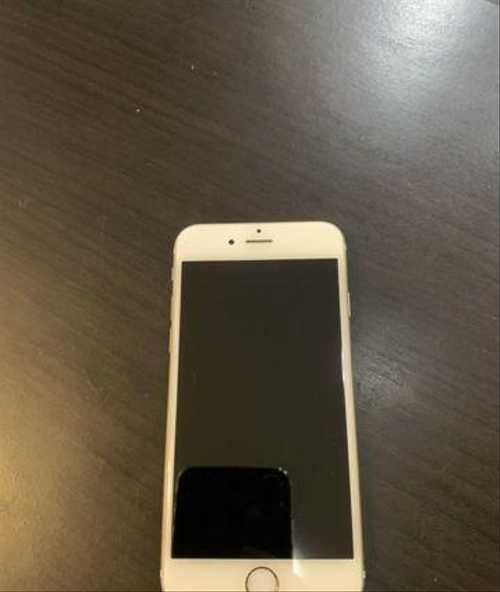Телефон iPhone 6