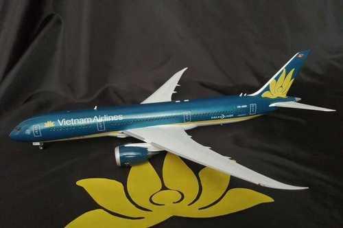 Модель самолёта Boeing 787-9 Vietnam Airlines