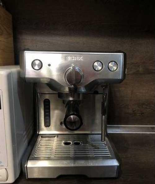 Кофемашина bork c 800