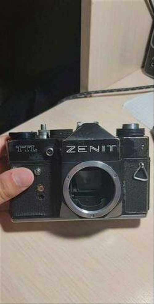 Зеркальный фотоаппарат zenit TTL