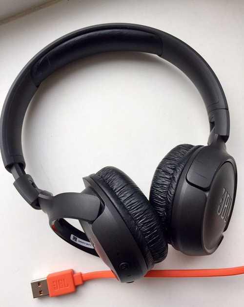 Беспроводные наушники JBL tune560BT