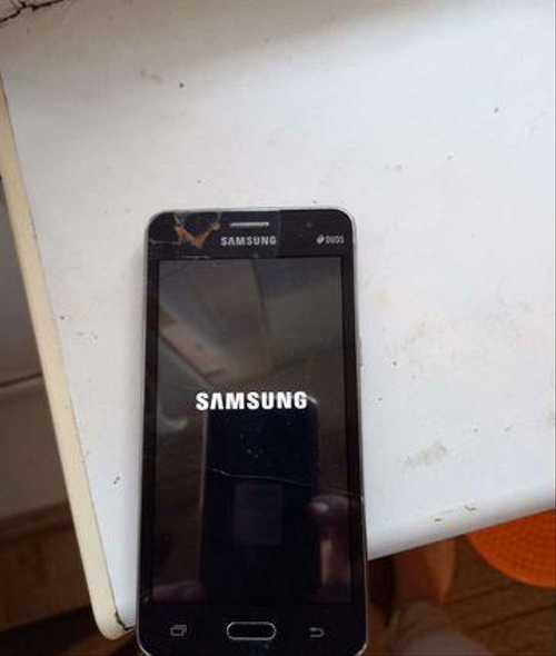 Телефон Samsung j2 prime