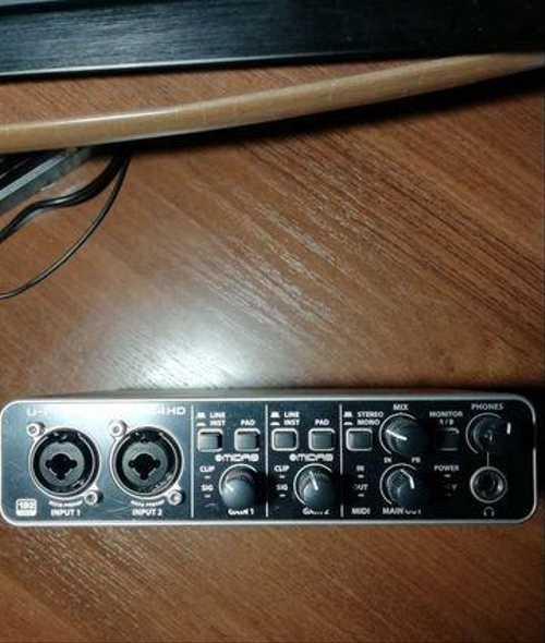 Звуковая карта Behringer UMC240HD