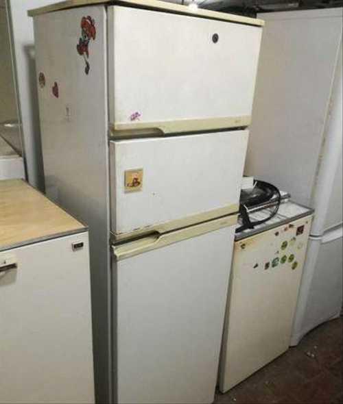 Холодильник старый дишовай в Омске