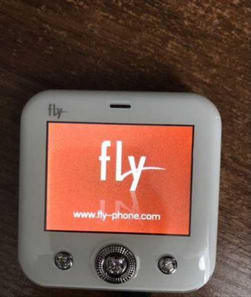 Телефон Fly q200 Swivel Swarovski