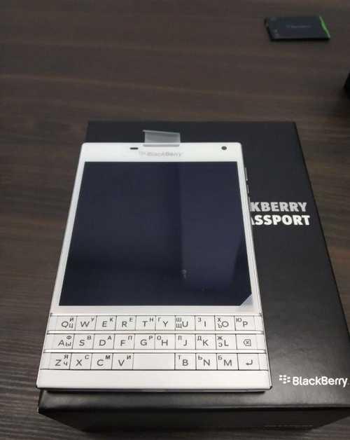 Blackberry Passport White (Белый) Новый