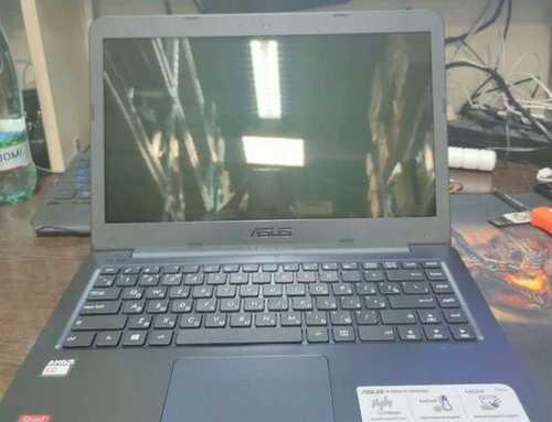 Ноутбук Asus VivoBook E402WA-GA040