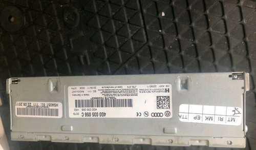 4G0035056C Блок управления магнитолой Audi Q7