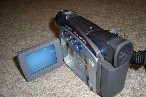 Видеокамера Canon MV700i