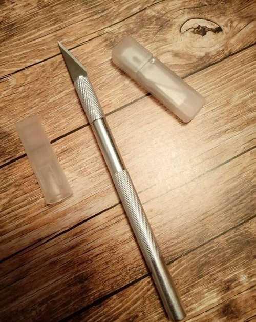 Нож для моделиста со сменными лезвиями