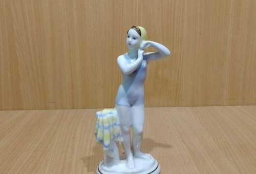 Фарфоровая статуэтка Купальщица Плавчиха лфз