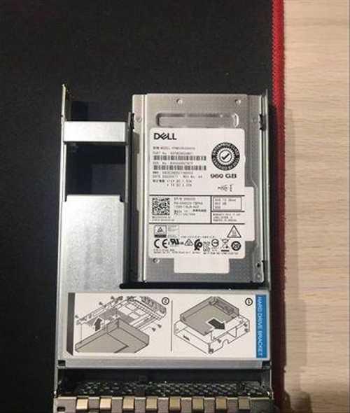 Серверный диск с лотком SSD Dell 960Gb SAS 0H8X3X