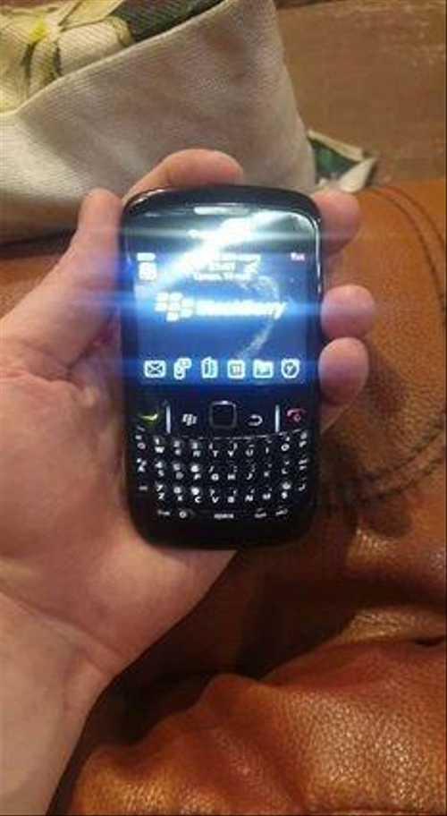 Телефон BlackBerry 8520