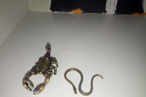 Статуэтка скорпиона и змеи из бронзы