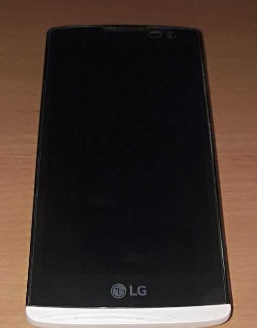 Смартфон LG Leon H324 белый