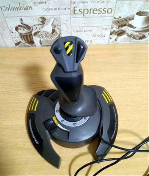 Джойстиthrustmaster Top Gun Fox 2 Pro USB
