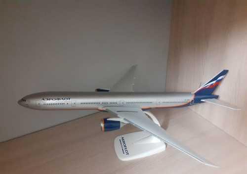 Модель самолета боинг 777 Аэрофлот 1/200