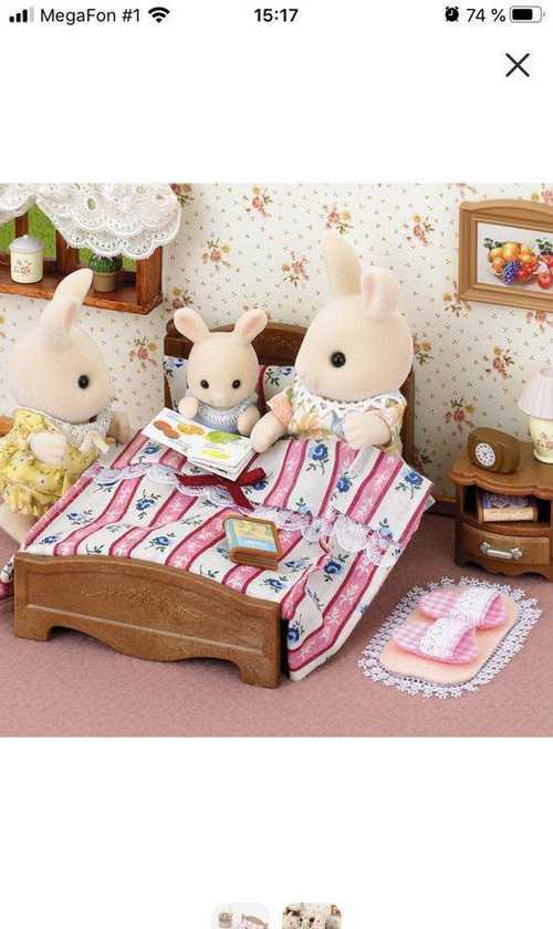 Большая кровать с тумбочкой Sylvanian families