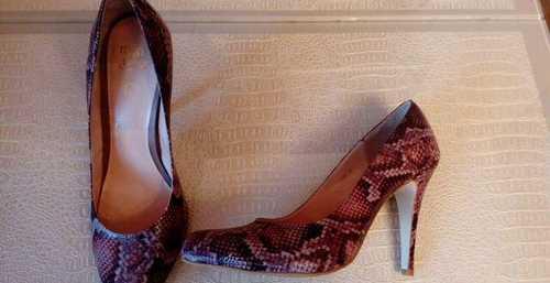 Продам туфли (39 размер) moda donna