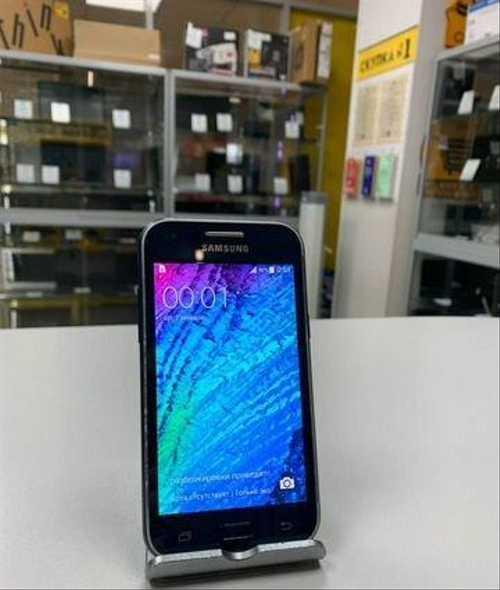 Смартфон Samsung Galaxy J1 SM-J100F