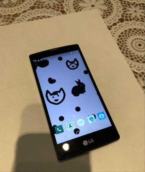 Телефон LG Magna