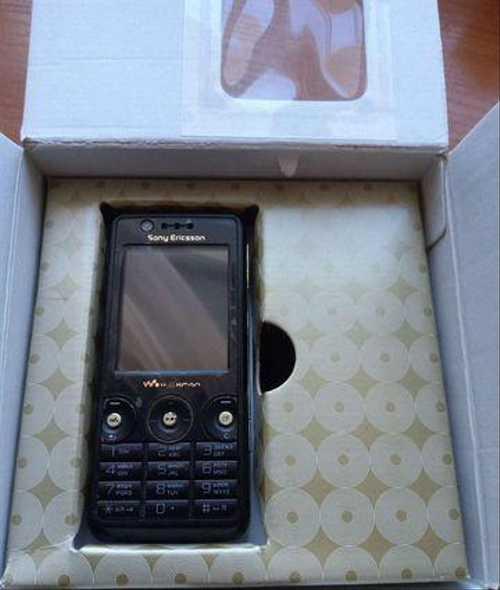 Телефон Sony Ericsson