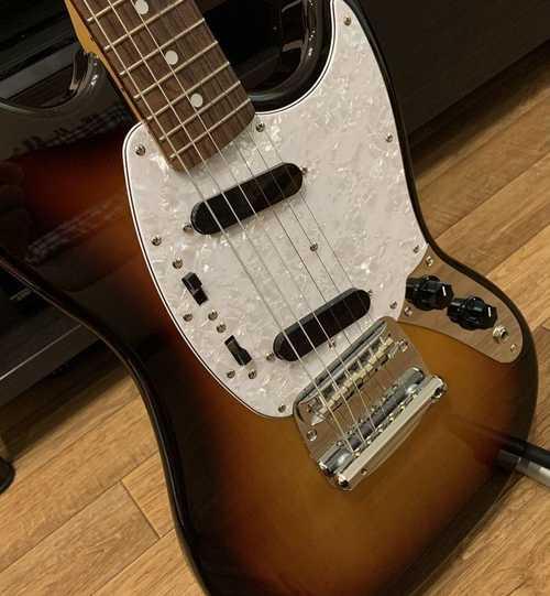 Fender Japan Exclusive Mustang Sunburst