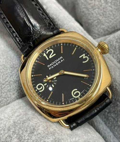 Часы золотые Panerai Radiomir