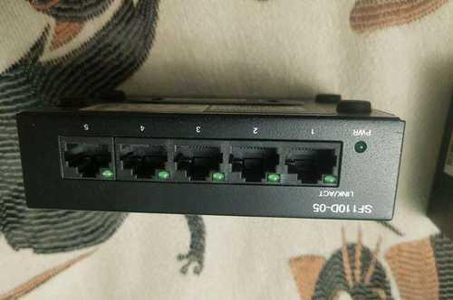 Switch 5 port Cisco SF110D-05